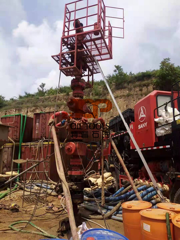 4 - 1 / 16" Fracking Christmas Tree Frac Stack Wellhead Christmas Tree ...